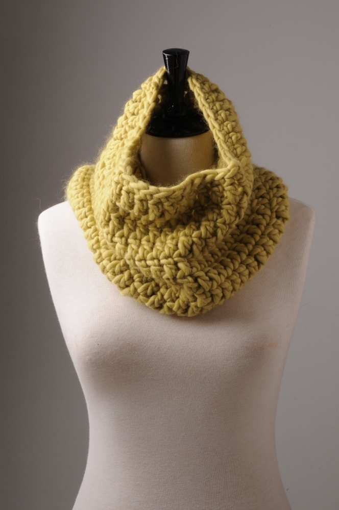 Simple Crochet Cowl